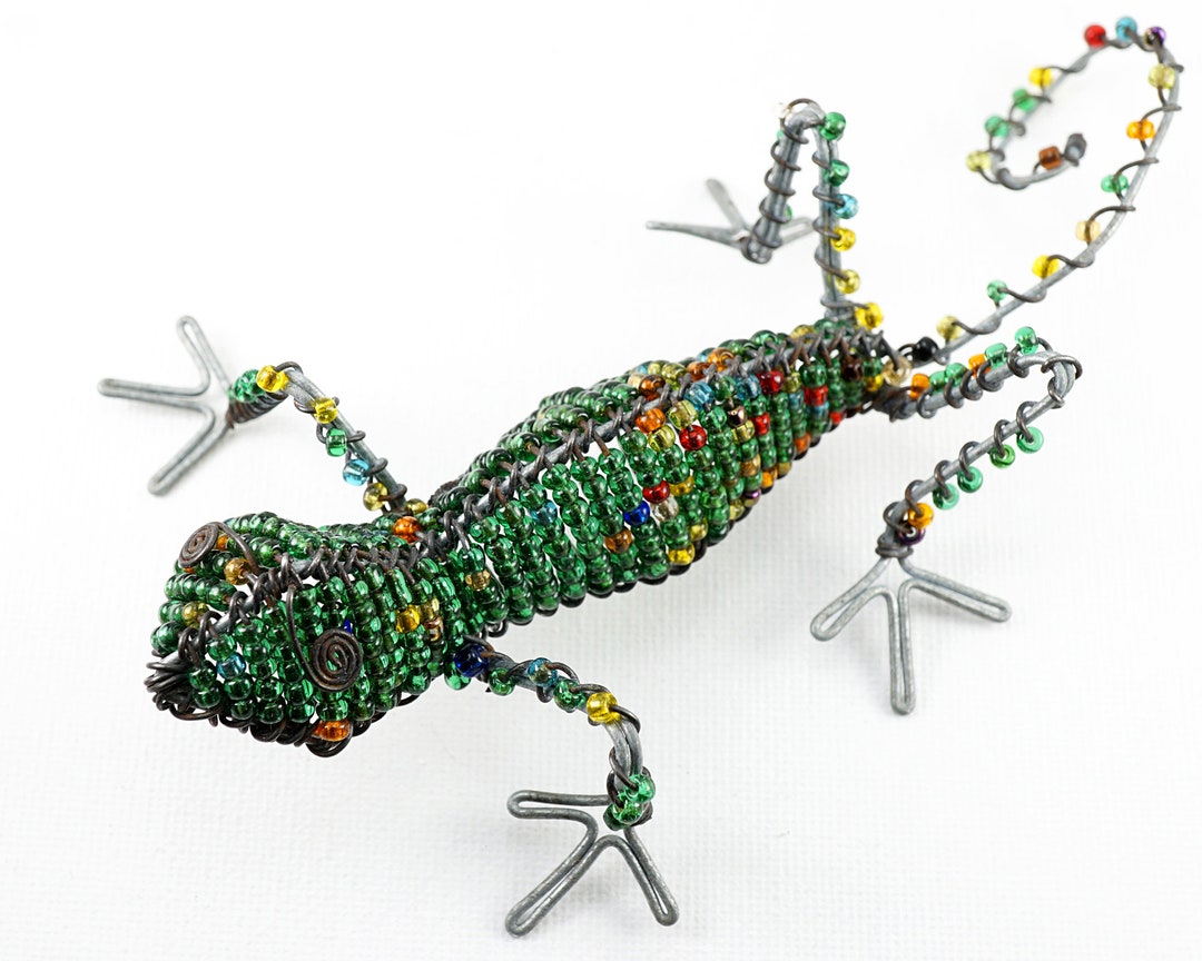 Beaded Gecko Sculpture, Green Glass Bead Wire Gecko, Lizard Figurine ...