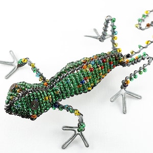 Beaded Gecko Sculpture, Green Glass Bead Wire Gecko, Lizard Figurine ...