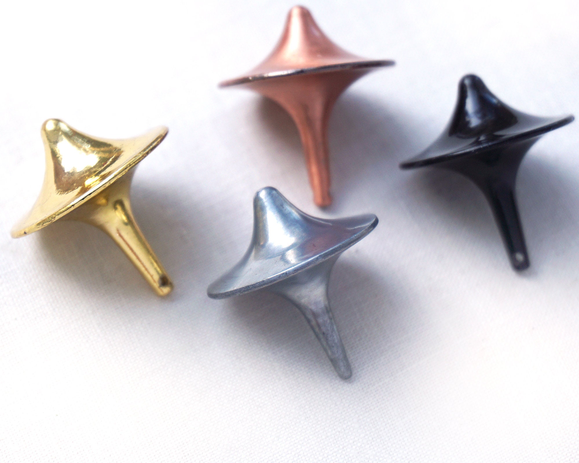 Metal Spinning Top Toy Gyroscope, Office Party Game Favor Spin Top ...