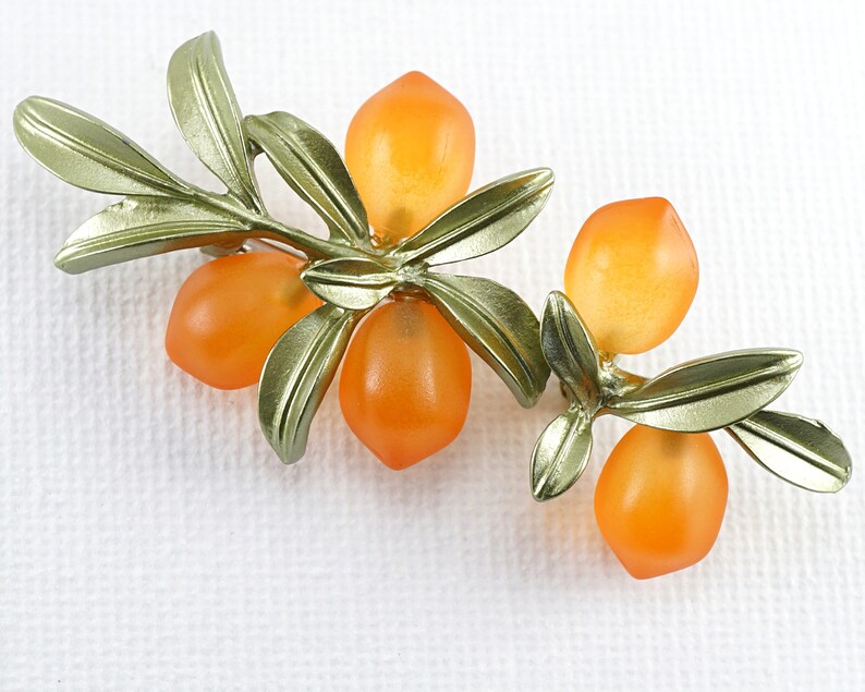 ON VACATION Exquisite Orange Fruit Berries Brooch, Metallic Green Plant ...