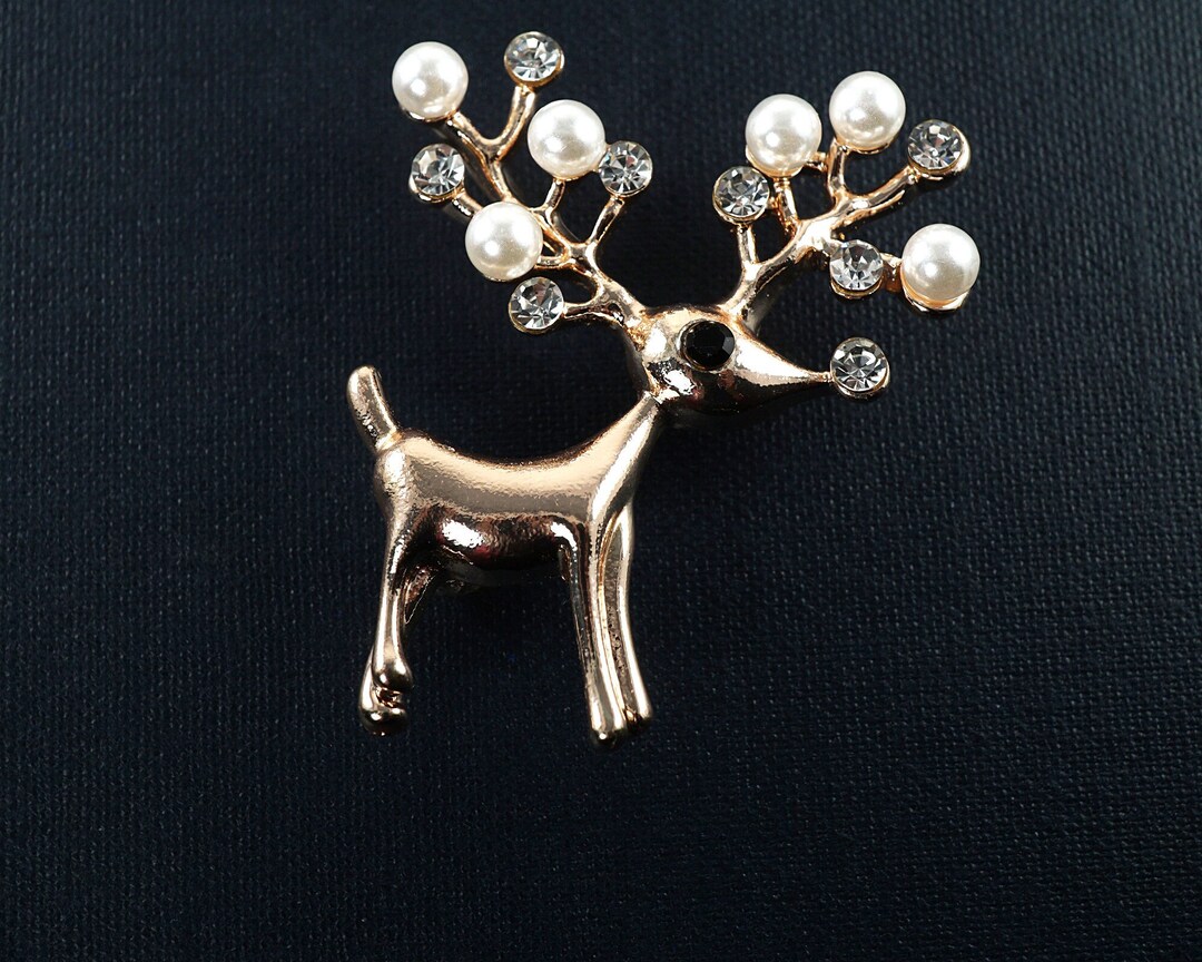 ON VACATION Vintage Elk Brooch, Elk Antlers With Tiny Pearls ...