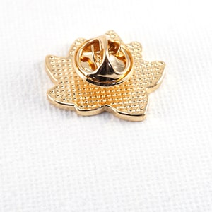 Small Lotus Pin, White Flower Lapel Pin for Men/women, Small Gold Tie ...