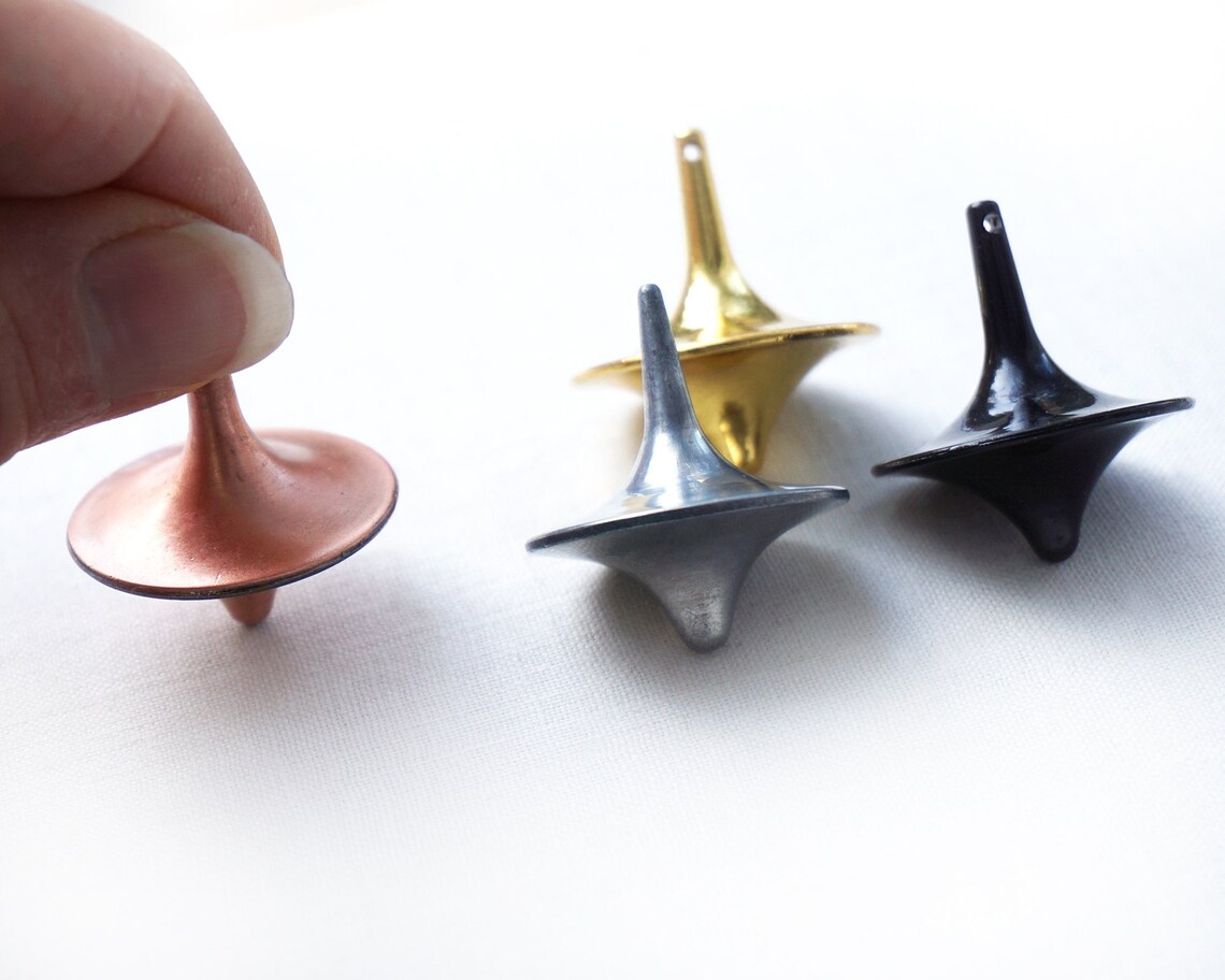 Metal Spinning Top Toy Gyroscope, Office Party Game Favor Spin Top ...