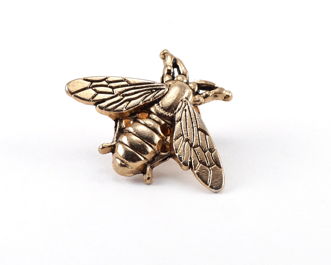 ON VACATION Small Bee Pin, Bumble Bee Lapel Pin for Men, Small Tie Tack ...
