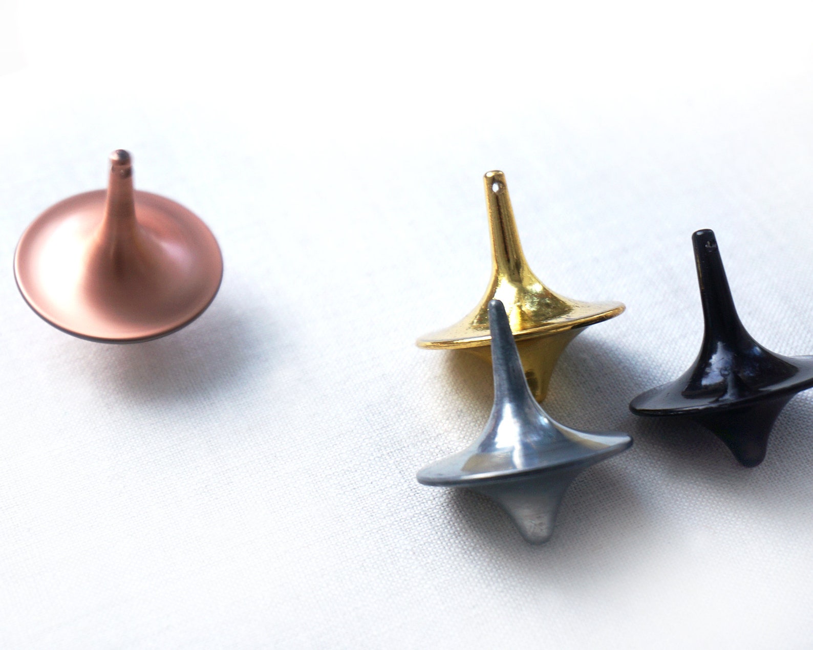 ON VACATION Metal Spinning Top Toy Gyroscope, Office Party Game Favor ...