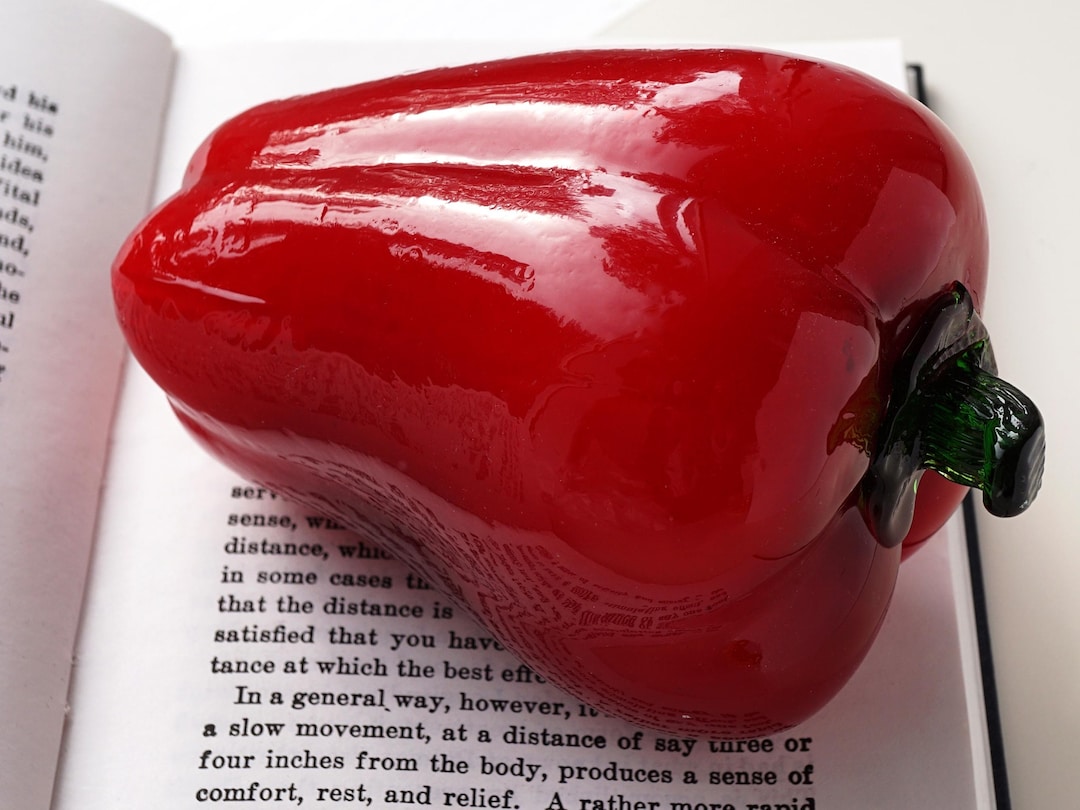 ON VACATION Red Glass Bell Pepper, Large Dark Red Pepper, Vintage ...