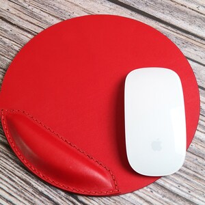 Customized Leather Mouse Pad With Wrist Rest 6 Colors in 2 Different ...