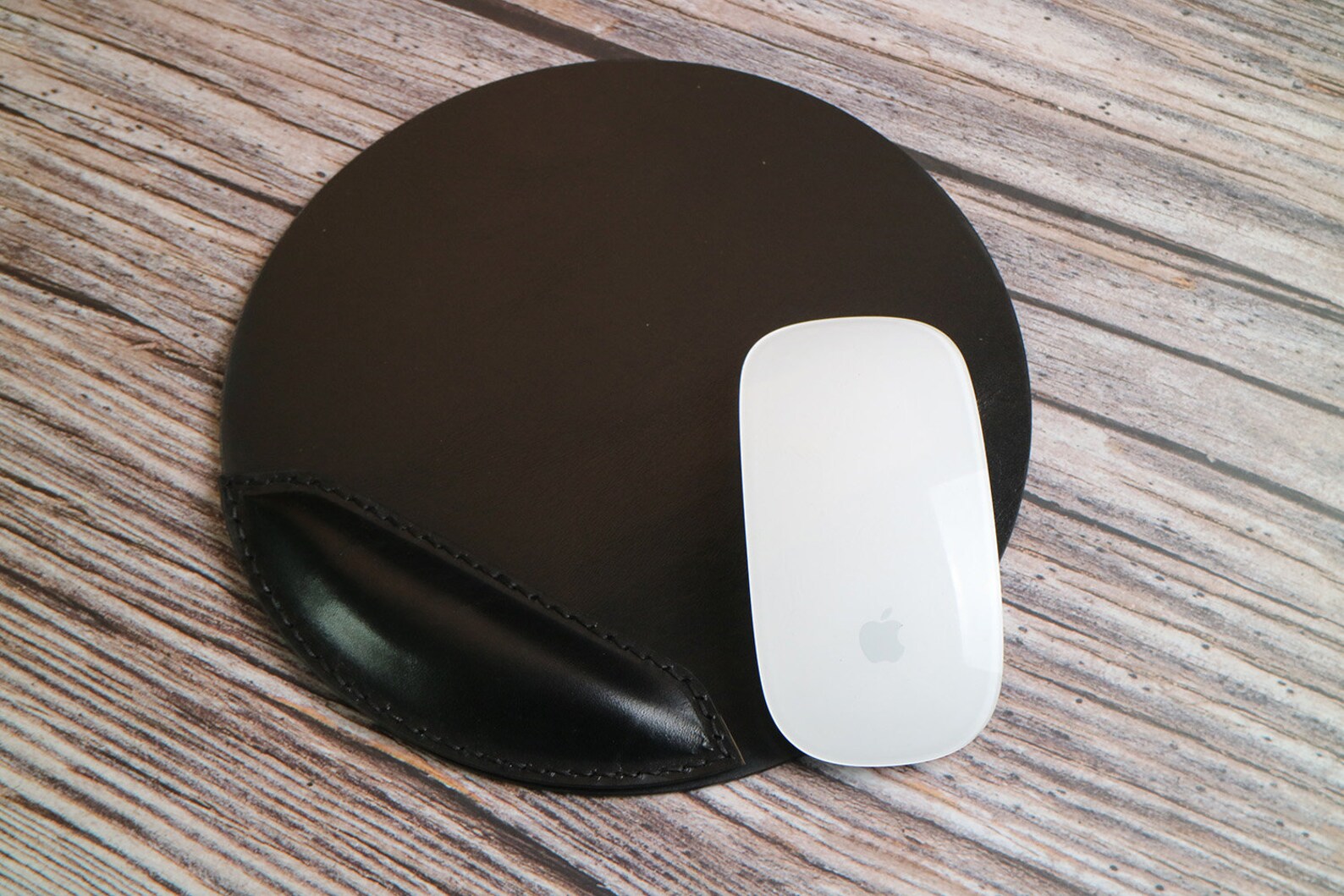 Customized Leather Mouse Pad With Wrist Rest 6 Colors in 2 Different ...