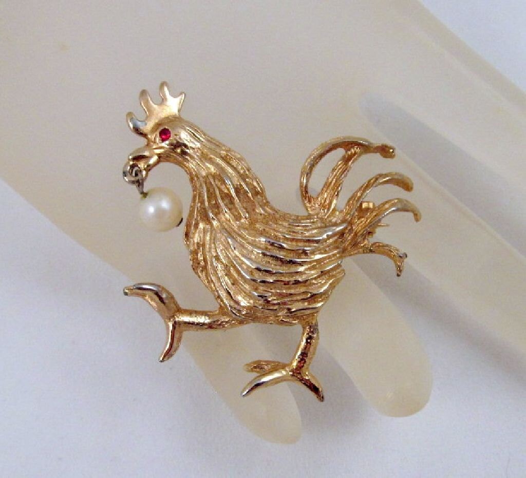 Rooster Brooch Faux Pearl Red Rhinestone Eye Vintage Kramer | Etsy