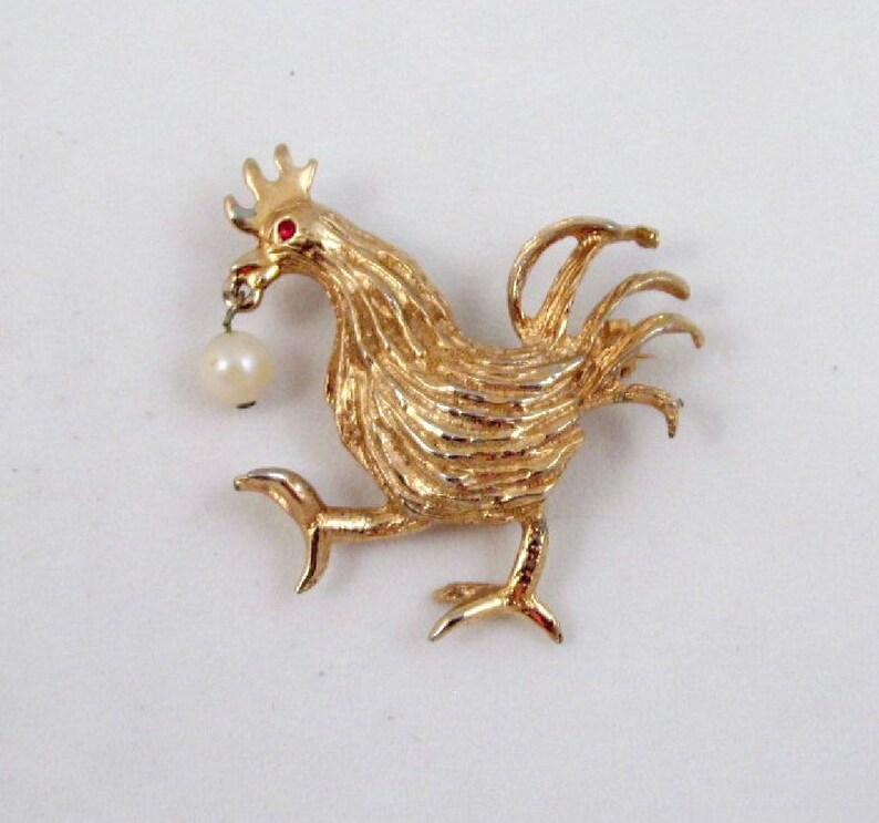 Rooster Brooch Faux Pearl Red Rhinestone Eye Vintage Kramer | Etsy