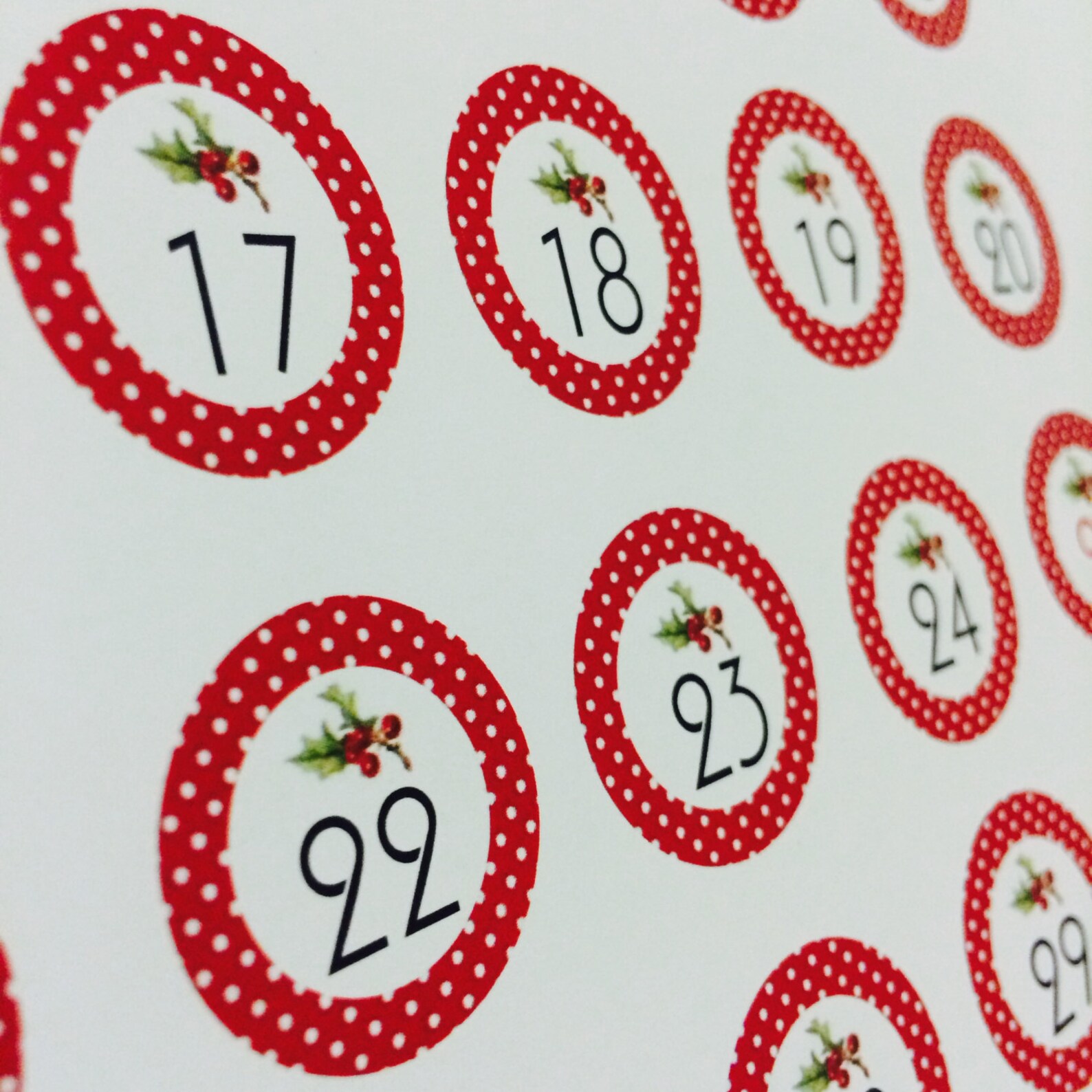 Christmas 1 Circle Numbers 1-31: Red Polkadot With Holly - Etsy