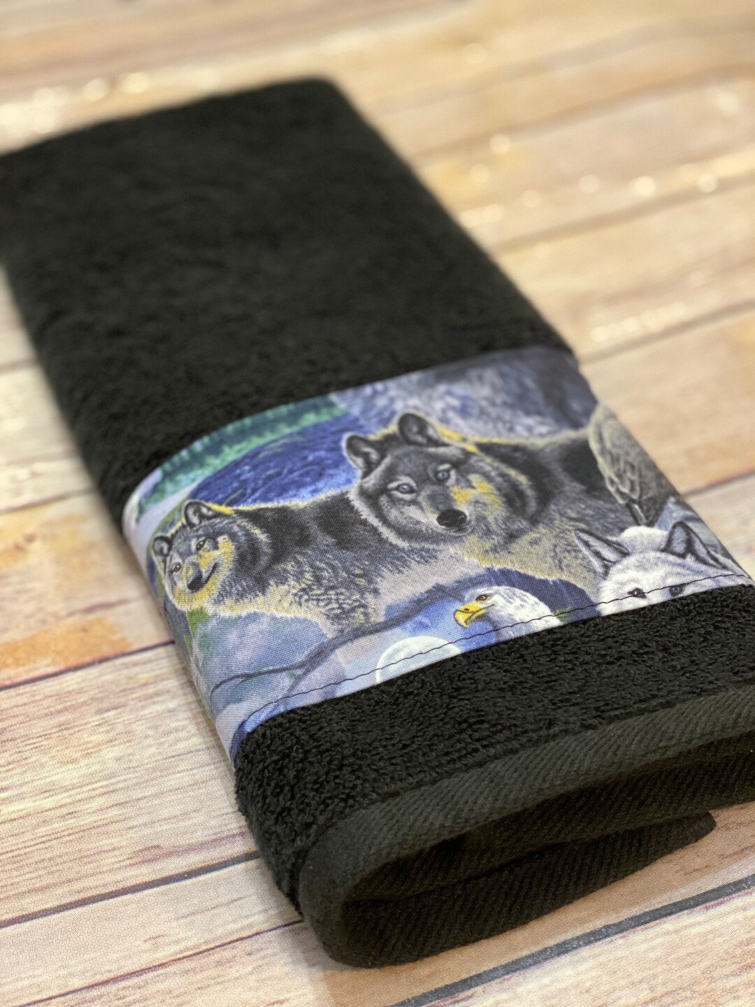 Wolf Bath Towel: Handmade Cotton Bathroom Decor - Etsy