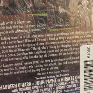 Miracle on 34th Street VHS TAPE NIB Digitally Remastered 1999 Free ...