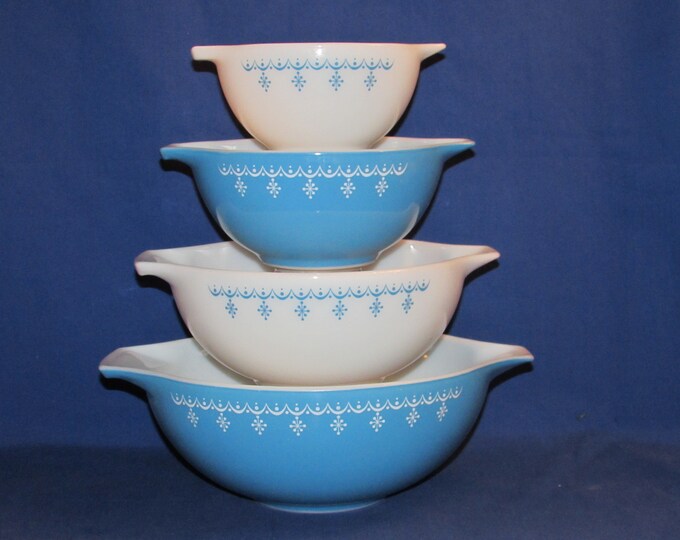 PYREX SNOWFLAKE GARLAND Cinderella Mixing Bowls 1970s Set of 4 - Etsy