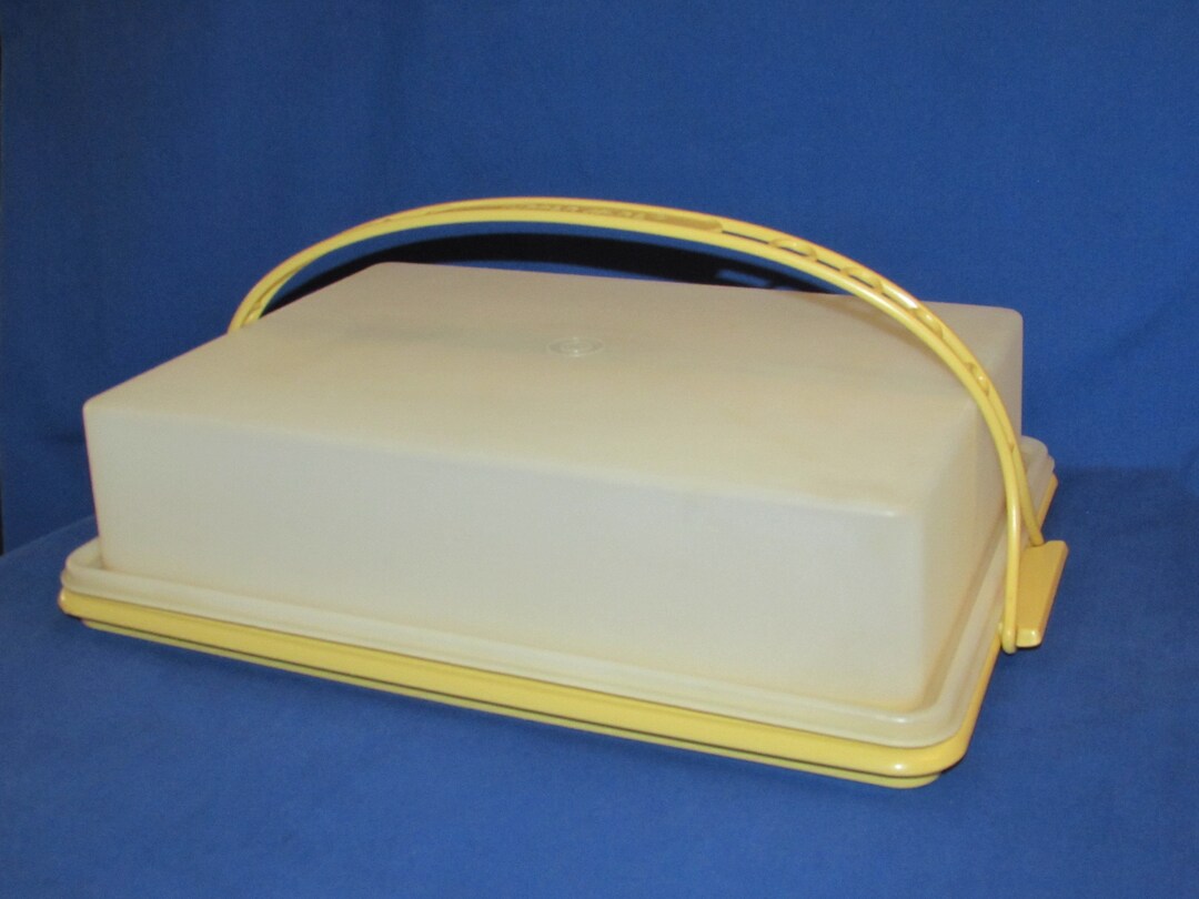 Tupperware Rectangular CAKE KEEPER and Carrier 1970s Free Shipping - Etsy