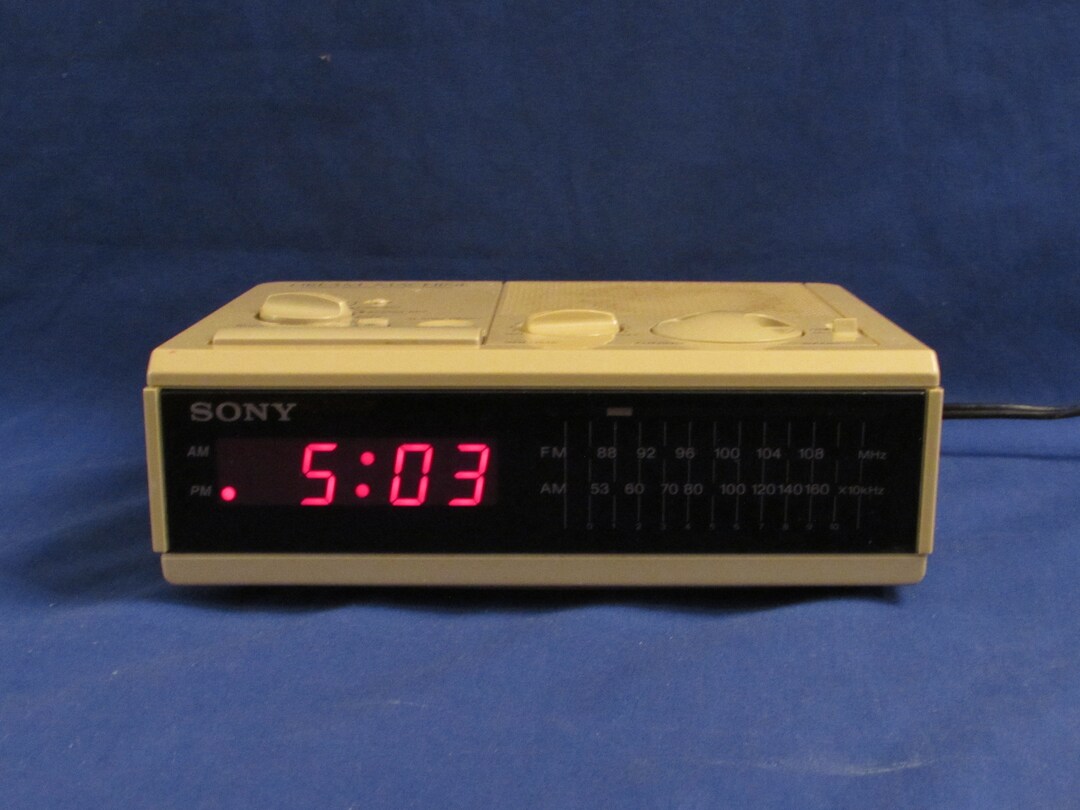 Dream Machine AM/FM Clock Radio 1980s Alarm Snooze Free Shipping - Etsy