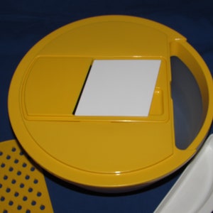 Tupperware KITCHEN WORK UNIT Chop Slice Grate 1986 Set of 8 Pieces - Etsy