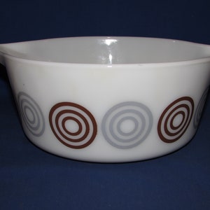 PYREX CASSEROLE DISH Rare Bullseye Pattern 1973 Large 475 Free Shipping ...