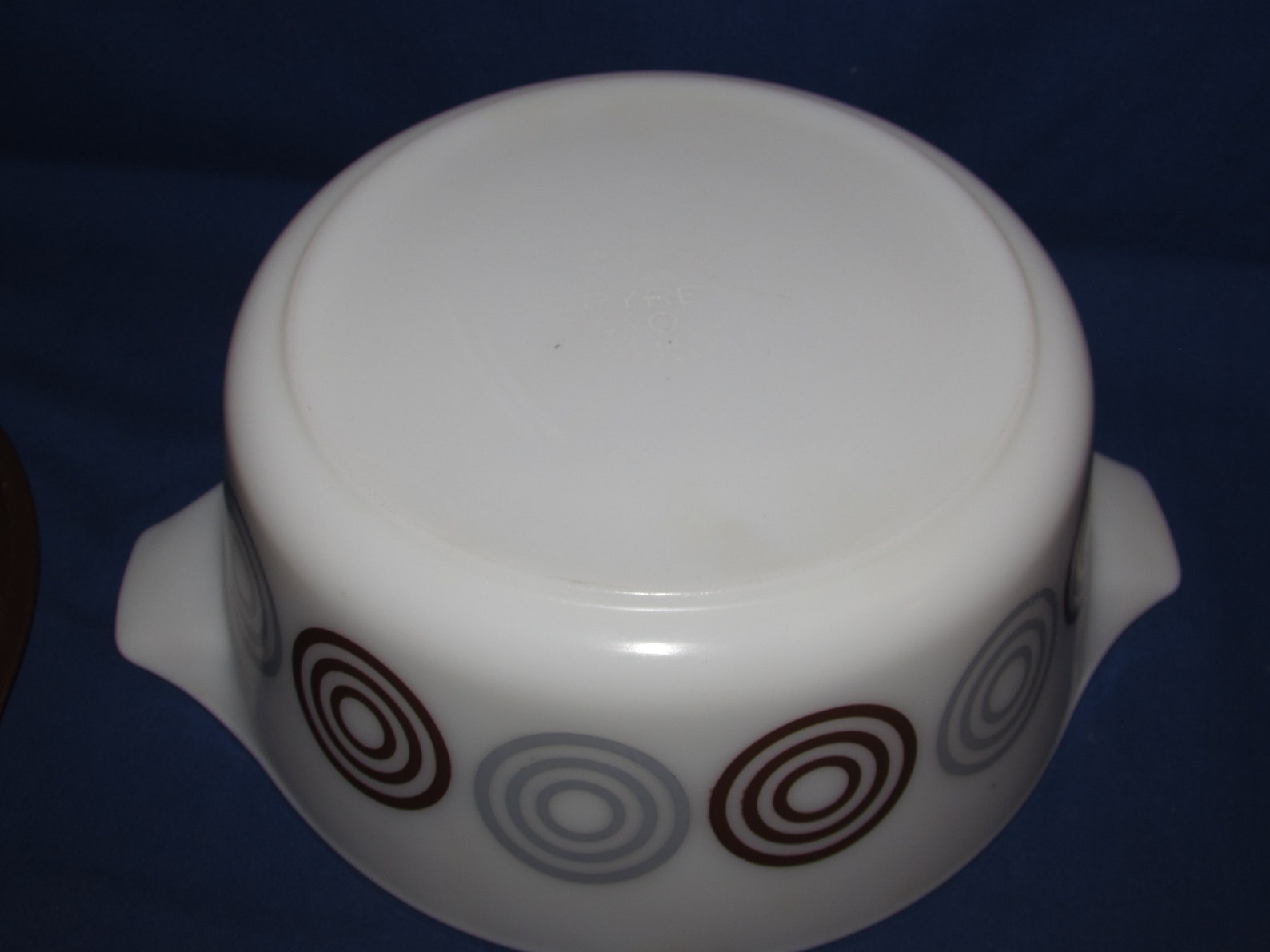 PYREX CASSEROLE DISH Rare Bullseye Pattern 1973 Large 475 Free Shipping ...