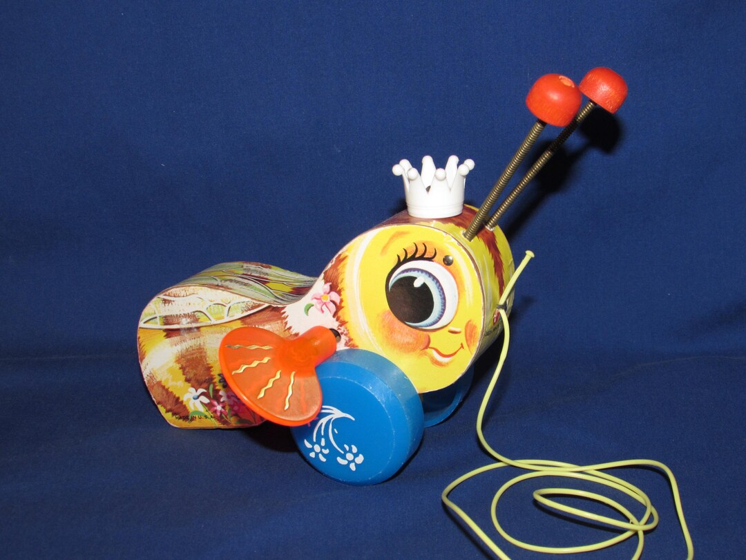 Fisher Price QUEEN BUZZY BEE 1960s Pull Toy - Etsy