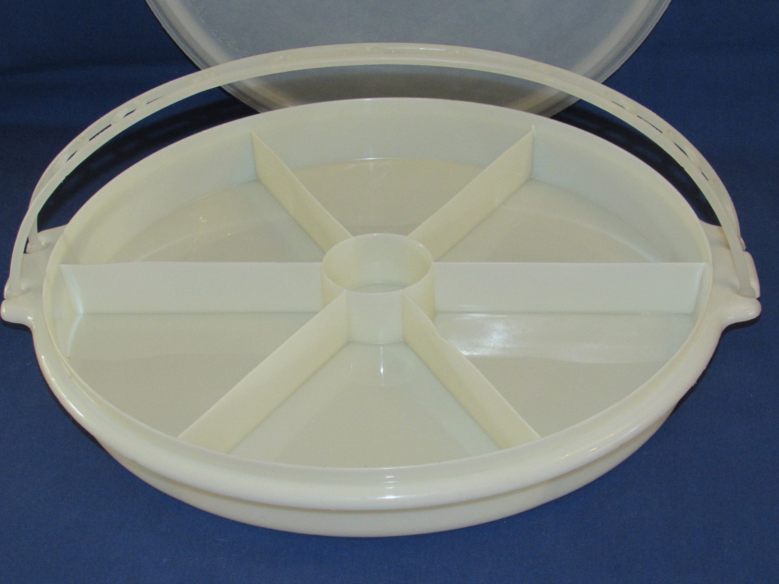 TUPPERWARE PARTY SUSAN With Strap and Lid 1970s Sectioned Tray - Etsy