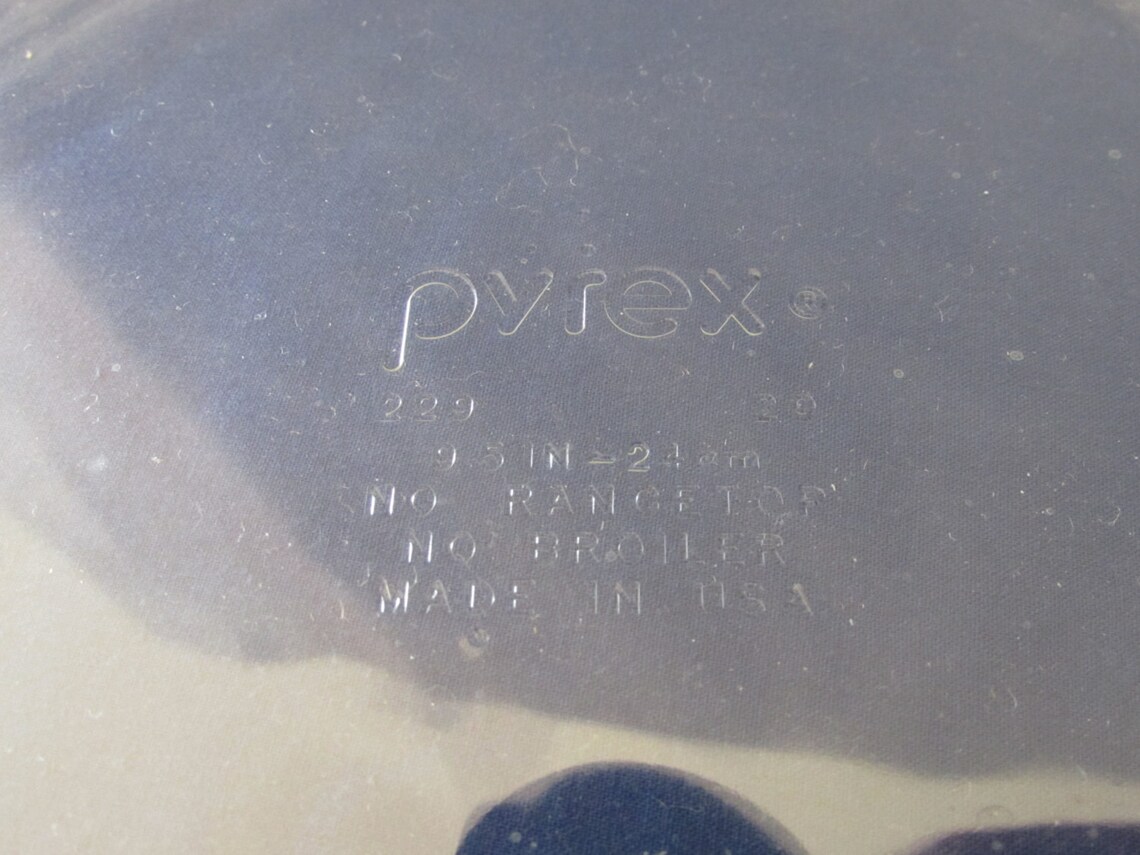 Pyrex Flavor Saver PIE PLATES 229 Scalloped Edge Set of 2 | Etsy