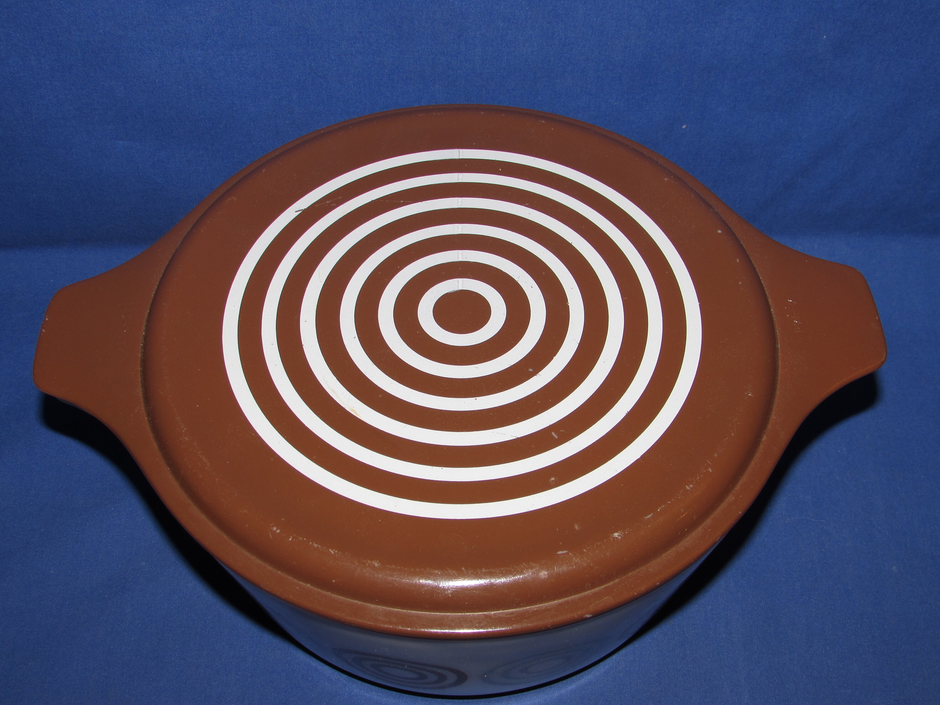 PYREX CASSEROLE DISH Rare Bullseye Pattern 1973 Large 475 Free Shipping ...