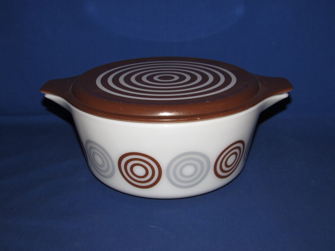 PYREX CASSEROLE DISH Rare Bullseye Pattern 1973 Large 475 Free Shipping ...