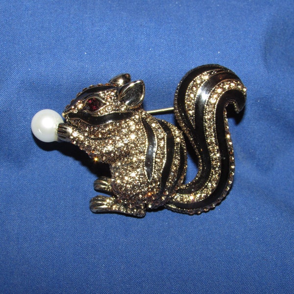 Squirrel Pin - Etsy