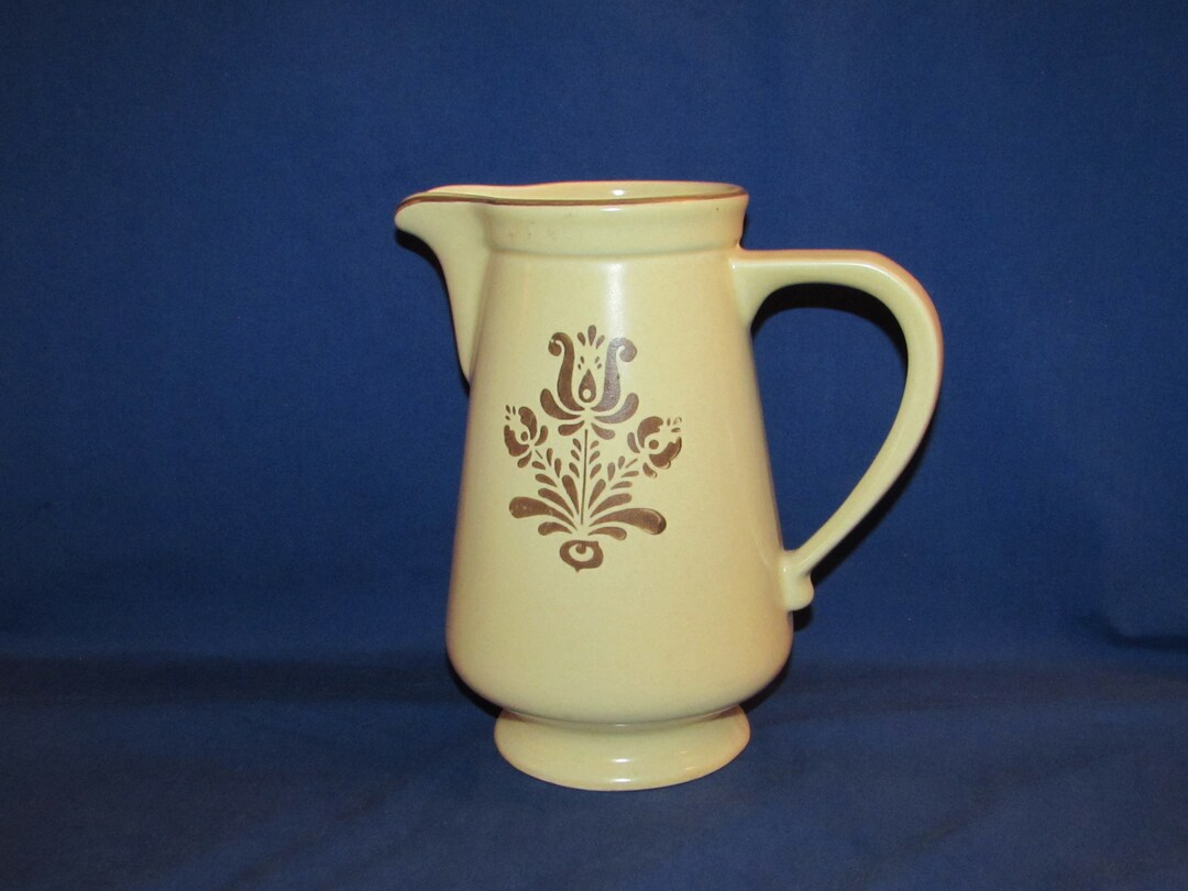 Pfaltzgraff TWO QUART PITCHER 1970s Village Pattern Free Shipping - Etsy