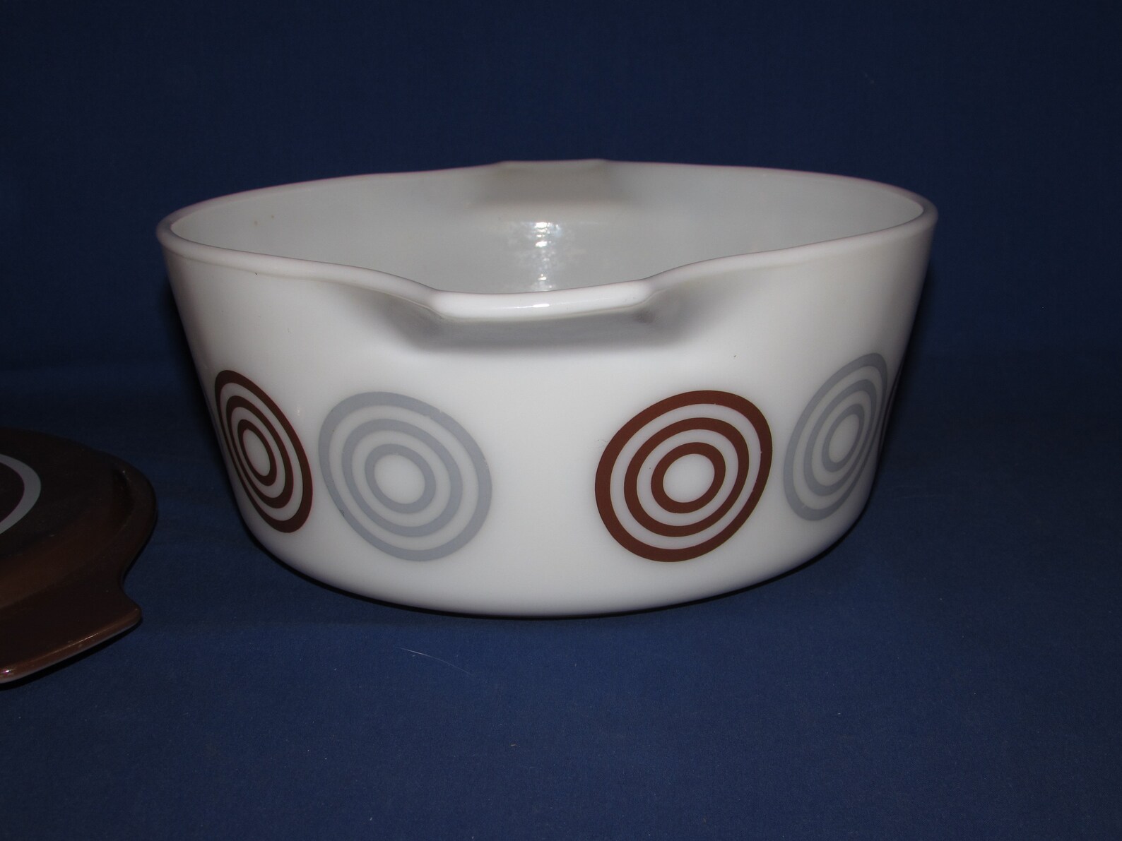PYREX CASSEROLE DISH Rare Bullseye Pattern 1973 Large 475 Free Shipping ...