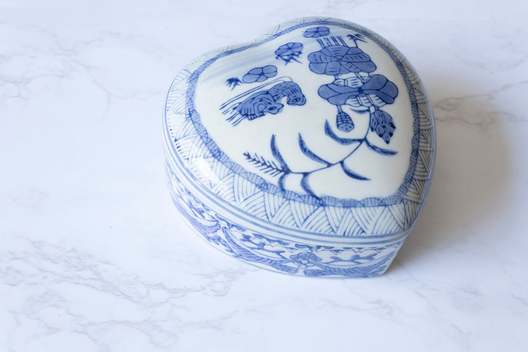 Vintage Blue White Porcelain Heart Shape Ceramic Box/trinket Box Made ...