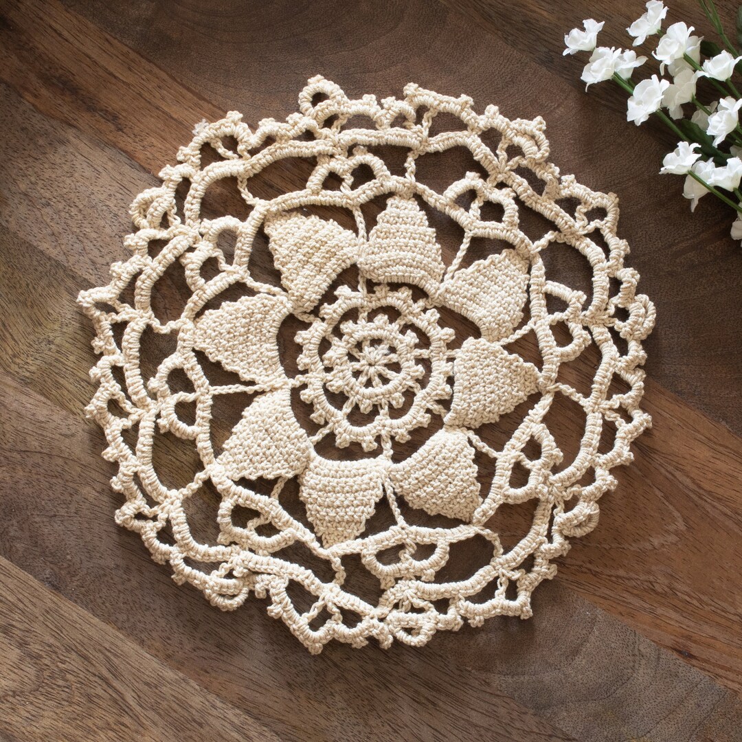 Vintage Crochet Doily Lace Doilies Table Decoration Crocheted Doilies ...