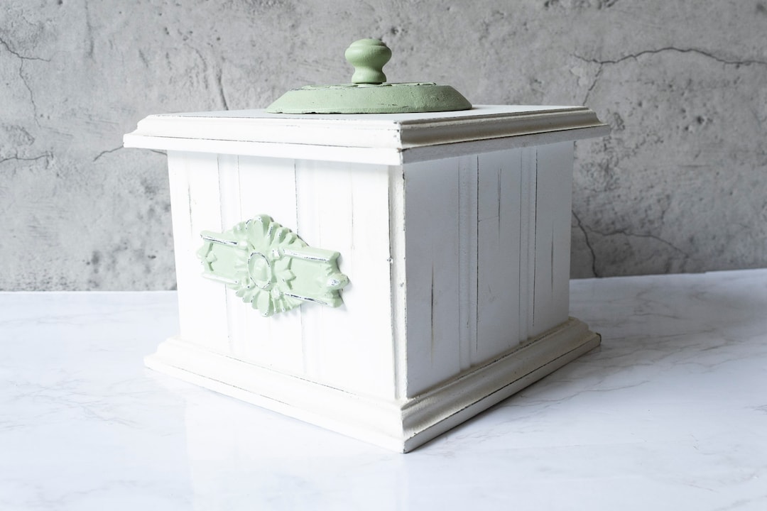 Vintage Shabby Chic Lidded Wooden Box-chippy Paint Farmhouse Chic - Etsy