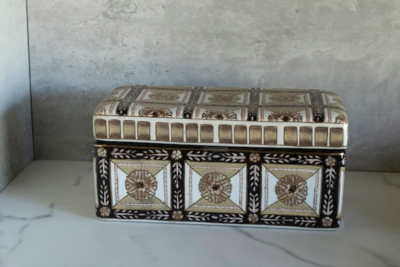 Vintage Stunning Ceramic Tile Box with Lid - Gem
