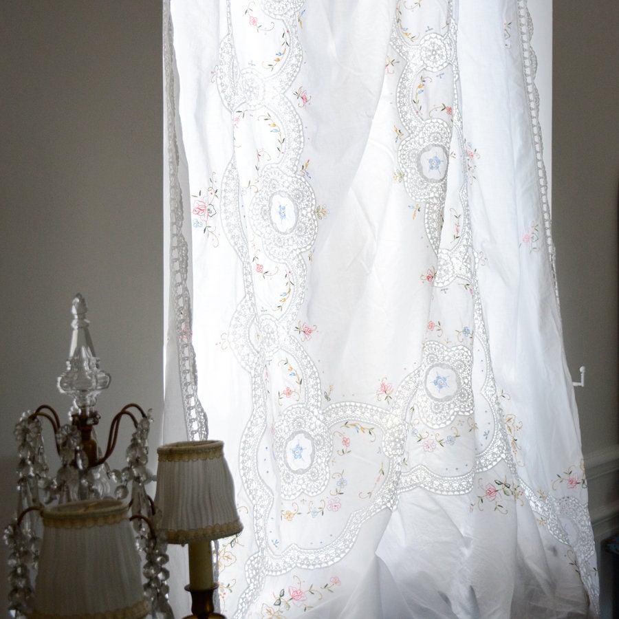 Stunning Vintage Hand Embroidered Window Panel/veil/table - Etsy