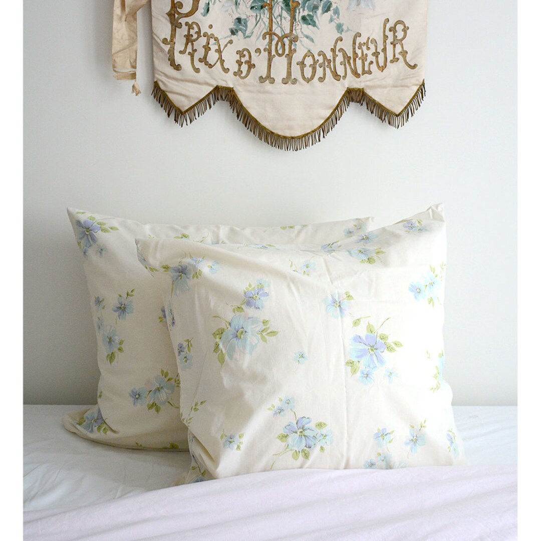 Pair of Vintage Pillow Covers - Etsy