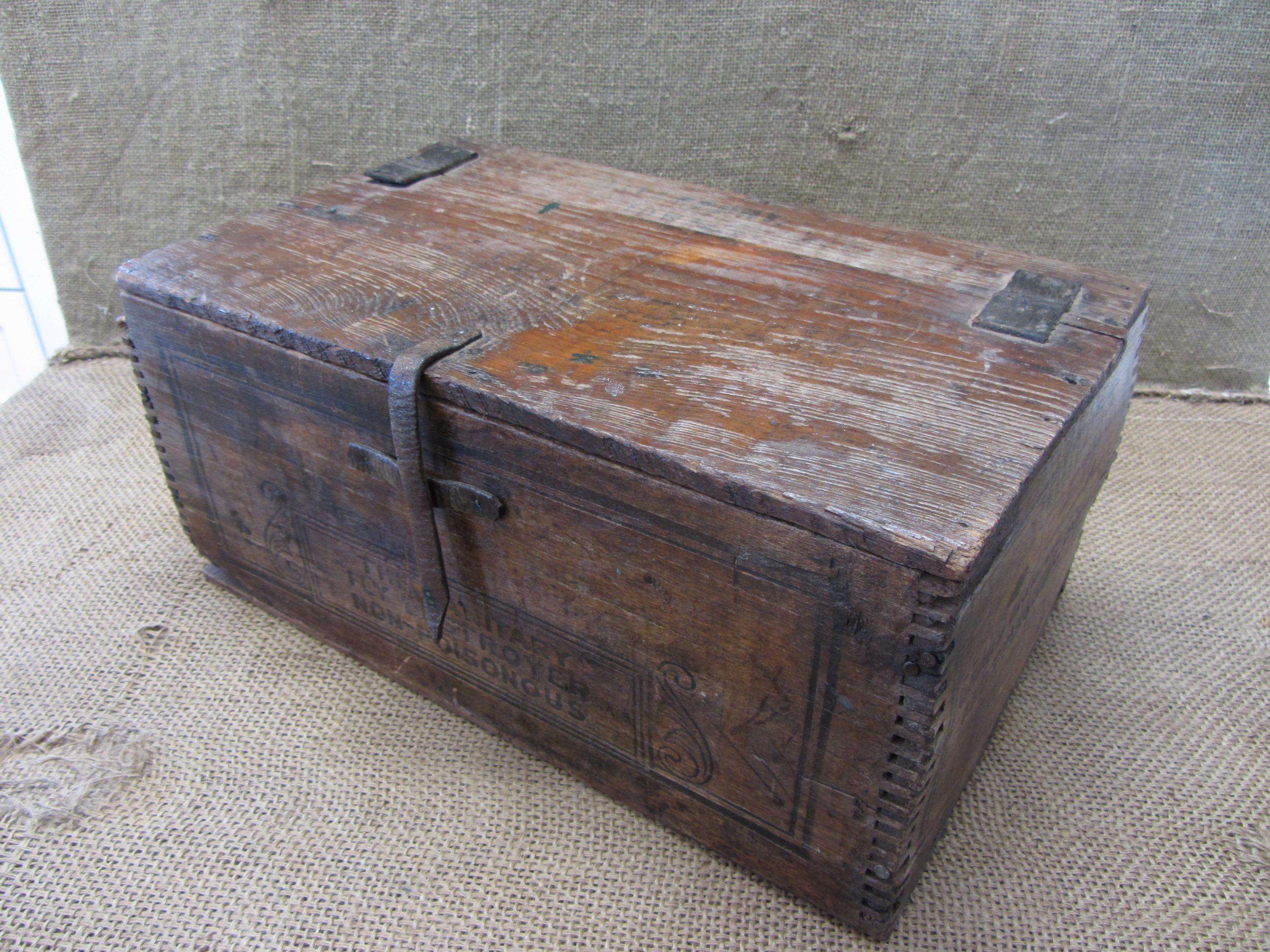 RARE Vintage Tanglefoot Wooden Box > Container > Wood Sanitary Fly ...