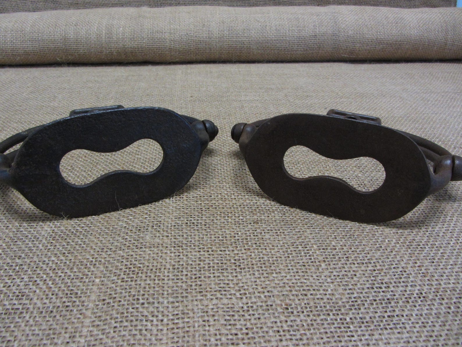 Vintage Iron Swivel Pivot Stirrups Set > Antique Old Iron Western Gear ...