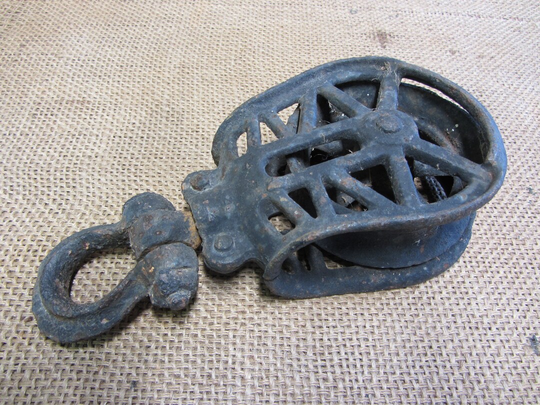 Vintage Cast Iron Farm Pulley > Antique Old Iron Farm Equipment Truck ...