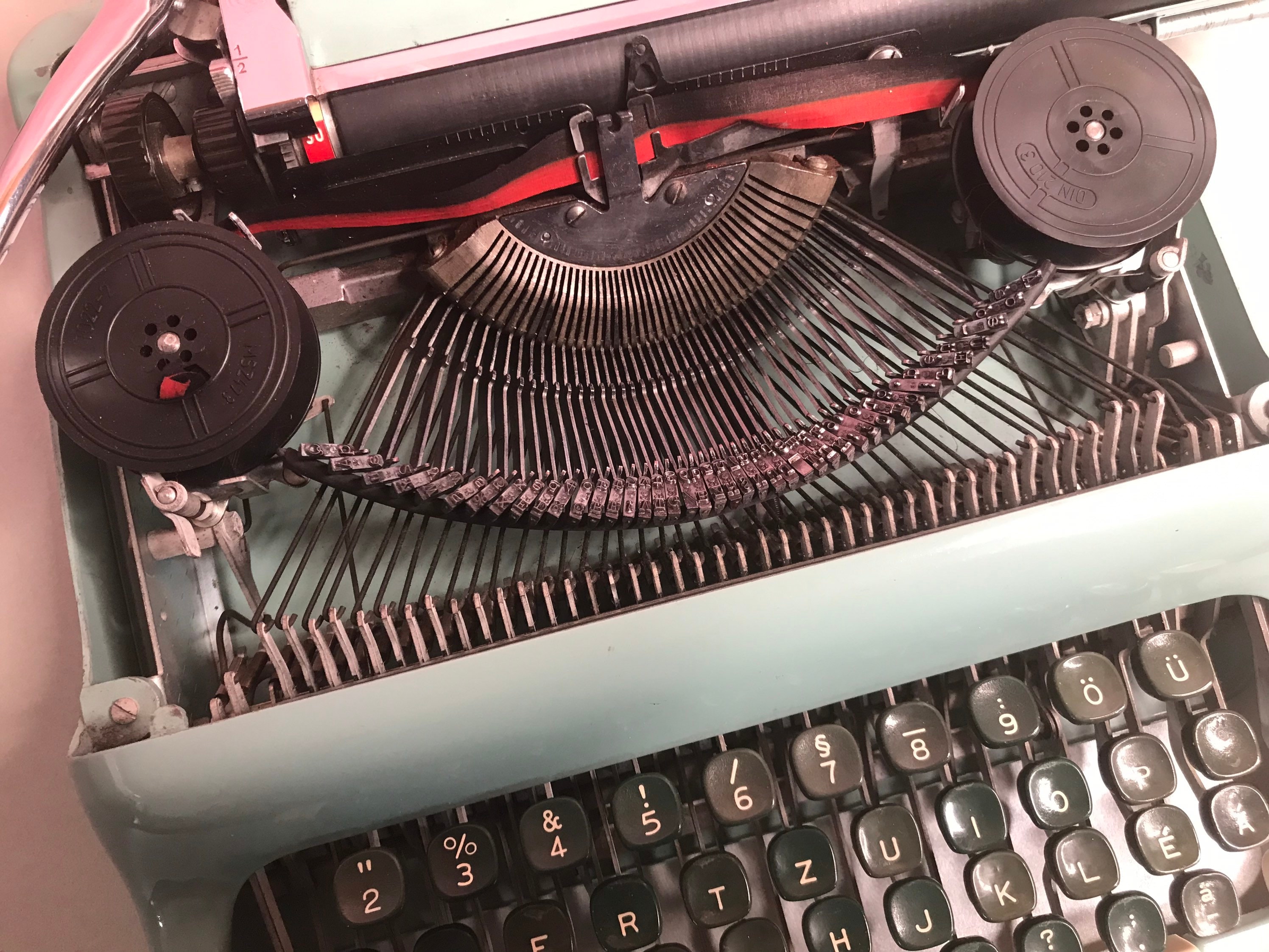 Consul Portable Typewriter 1960s WORKING Typewriter MINT - Etsy