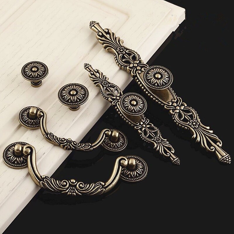 Vintage Knobs and Pulls - Etsy