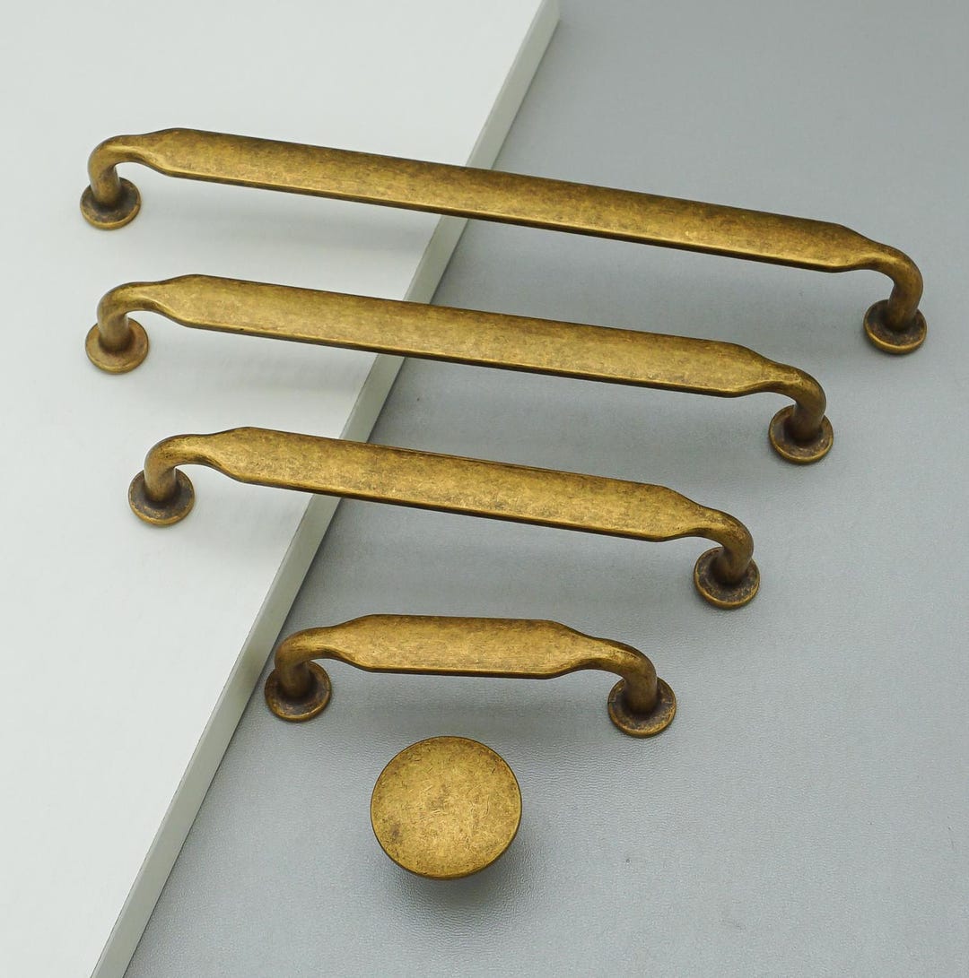Antique Bronze Drawer Pulls Knobs Dresser Knobs Vintage Wardrobe Pulls ...