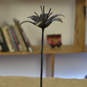 Metal Lily Art Sculpture *14" Metal Lily Blacksmith Made Sculpture ...