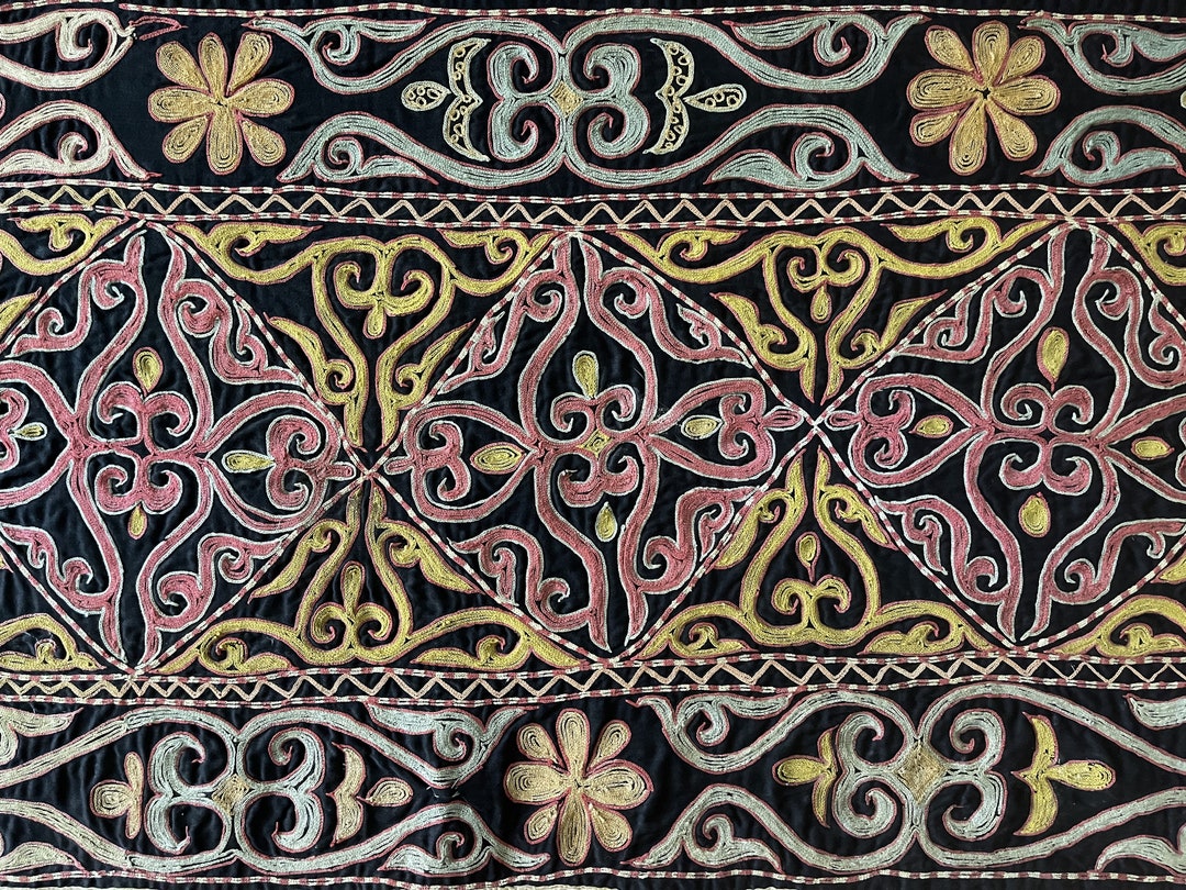 Antique Kyrgyz Tush Kyiz Silk Embroidered Bed Tent Hanging Free ...