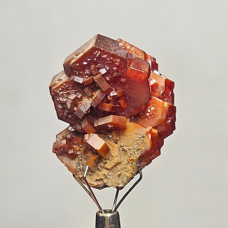 Bicolor Hoppered Vanadinite Crystal Cluster From Morocco, 13 Grams - Etsy