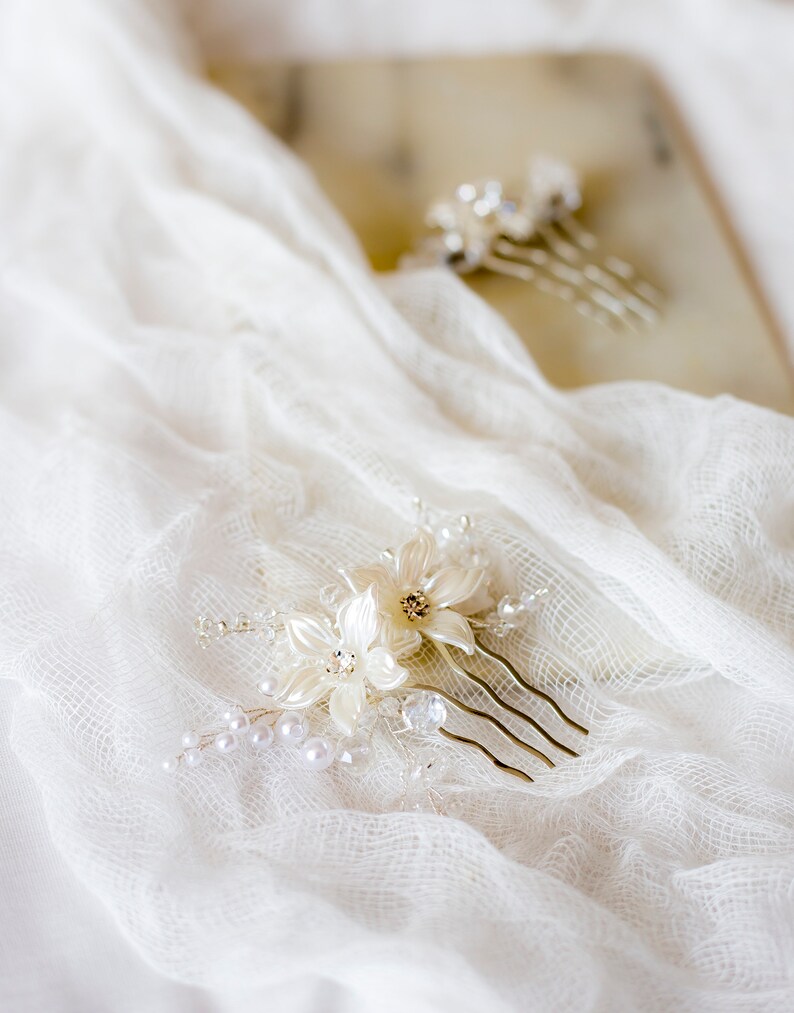Wedding hair comb Pearl bridal comb Bridal headpiece Wedding | Etsy