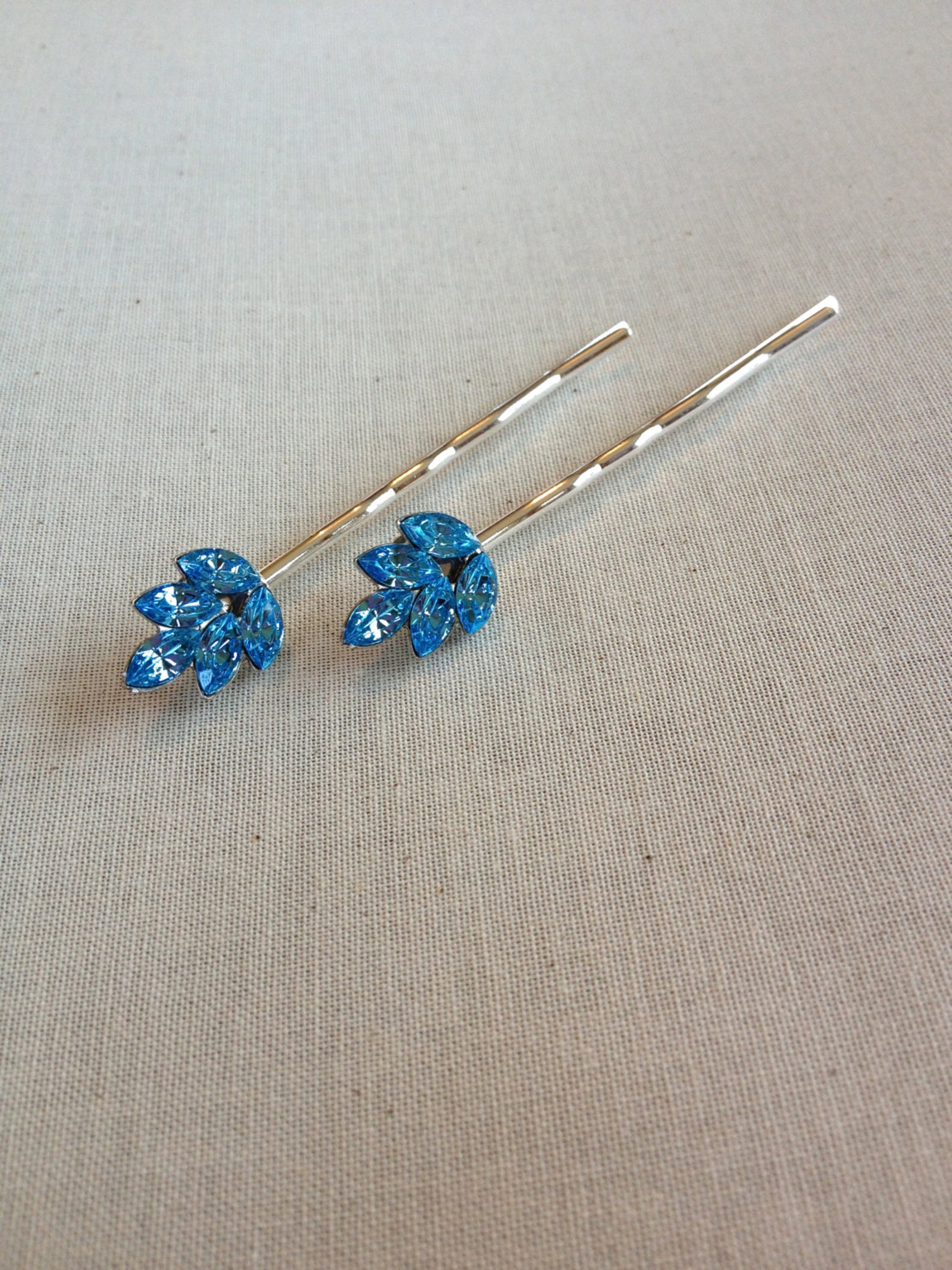 Teal crystal leaf bobby pins Rhinestone leaves turquoise | Etsy