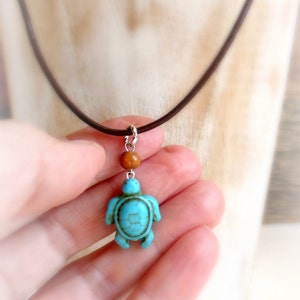 Turquoise Wood Turtle Necklace , Sea Turtle Jewellery , Boho Leather ...