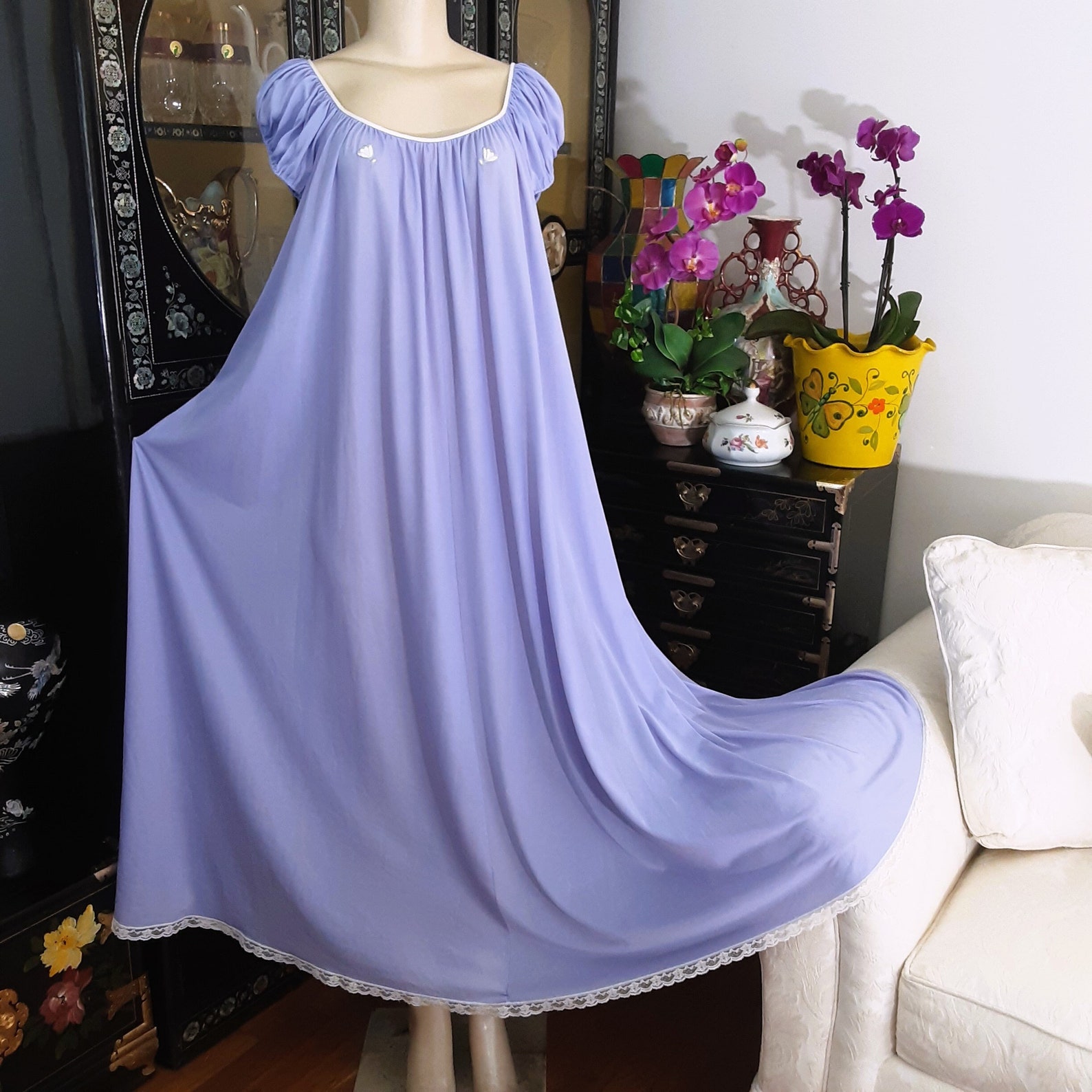 Vintage Claire Sandra Nightgown in Pastel Lilac Supersweep 144 Inches ...